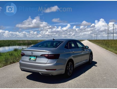 51, Volkswagen Jetta (Florida) License plate of the USA