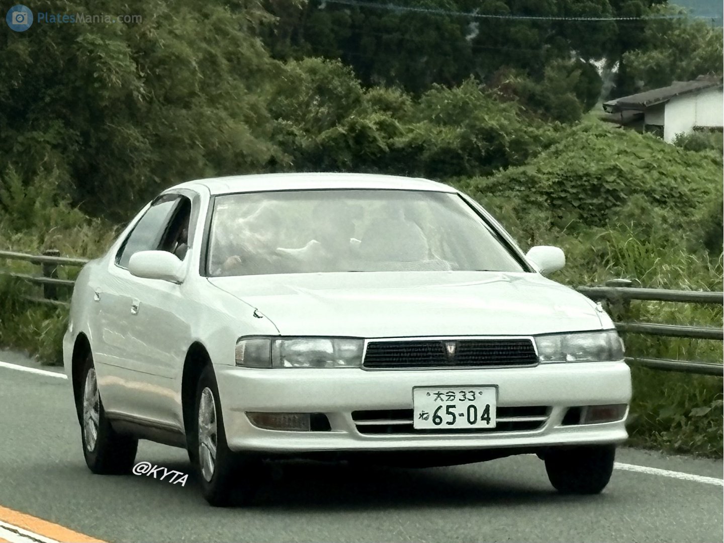 "大分 33 ね 6504" photos Toyota Cresta. Japan