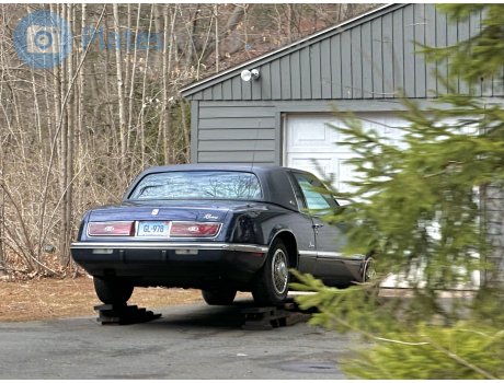GL-978, Buick Riviera (Connecticut) License plate of the USA