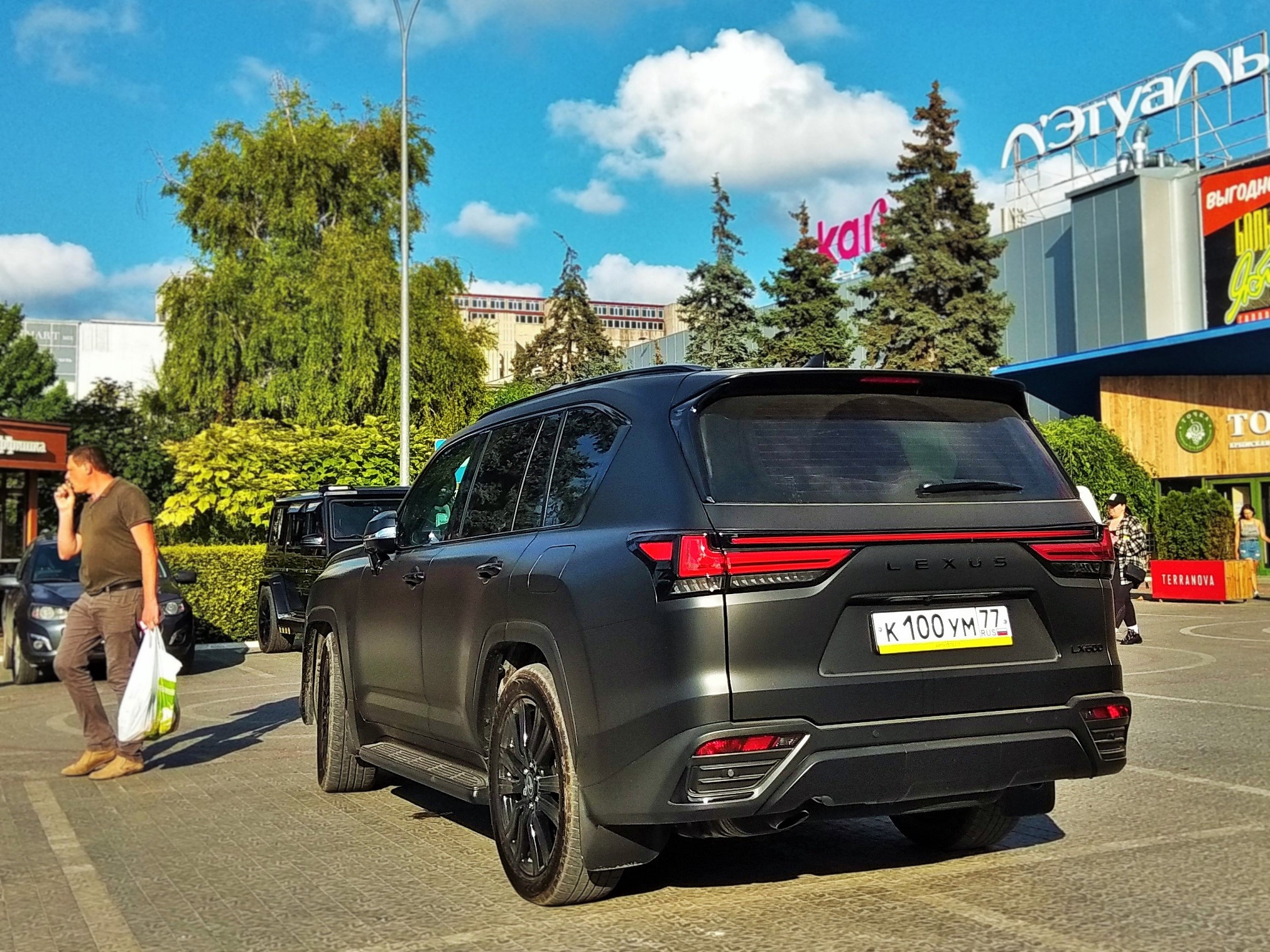 "к 100 ум 77" photos Lexus LX. Russia