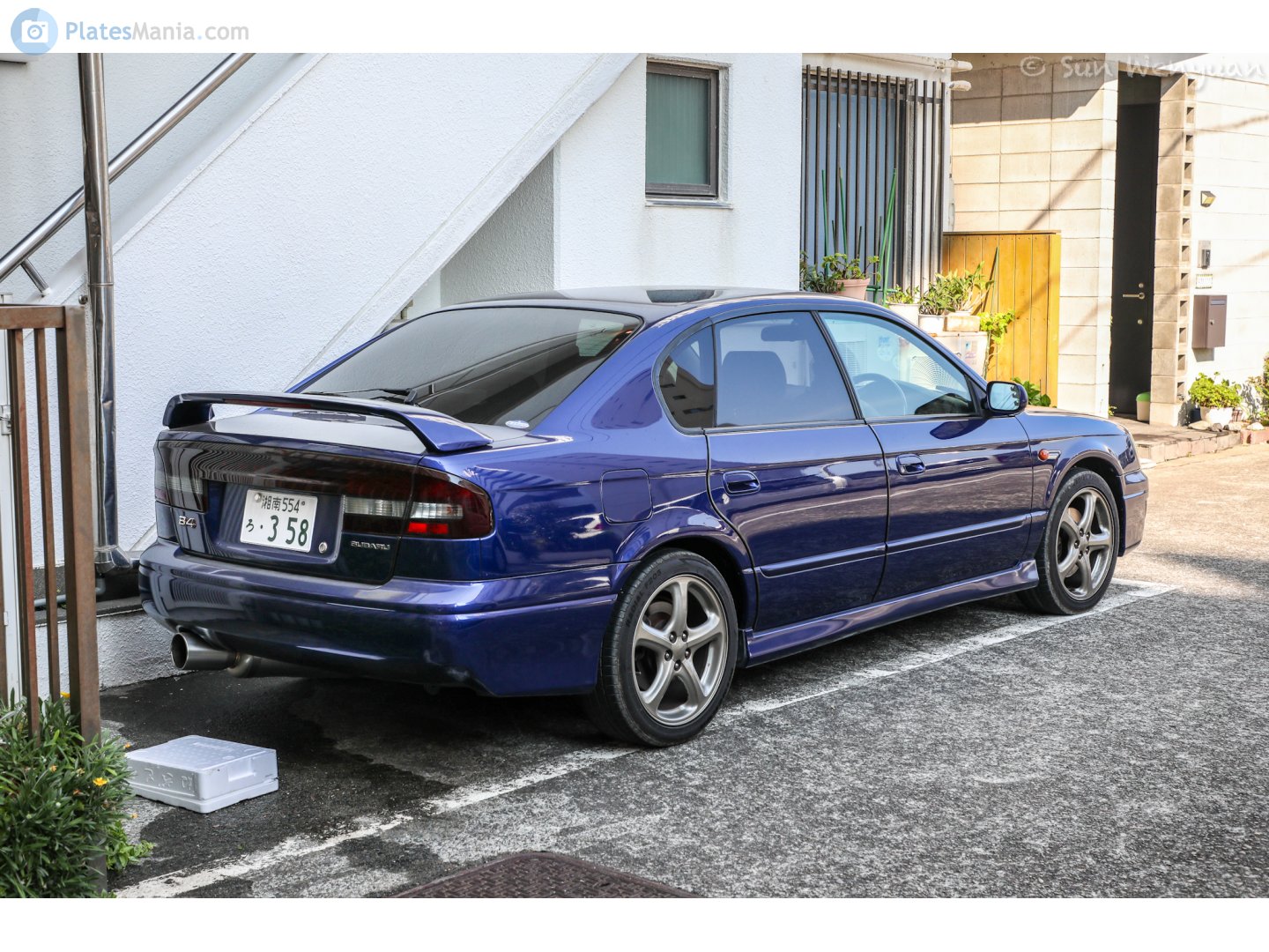"湘南 354 ろ 358" photos Subaru Legacy. Japan