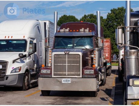 XE4 49R, Western Star 4900 (Florida) License plate of the USA