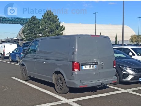 HA-779-MN, Volkswagen Transporter (Puy-de-Dôme) French license plate