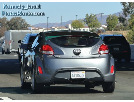 8TYG658, Hyundai Veloster (California) License plate of the USA