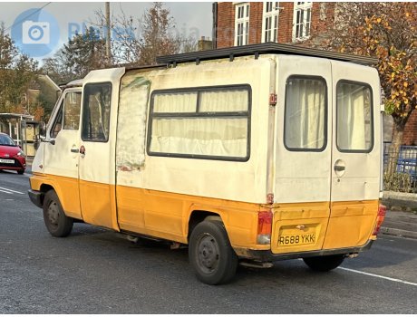 R688 YKK, Renault Master (Maidstone) License plate of the United Kingdom