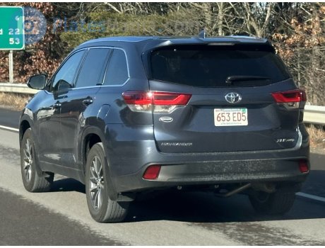 653 ED5, Toyota Highlander (Massachusetts) License plate of the USA