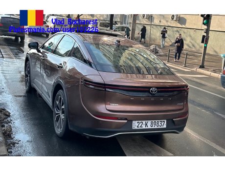 22 K 89837, Toyota Crown (Erbil Governorate) License plate of Iraq