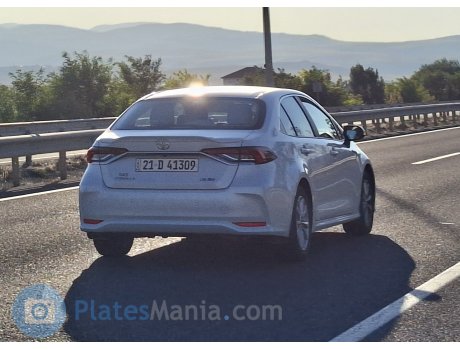 21 D 41309, Toyota Corolla (Sulaymaniyah Governorate) License plate of Iraq