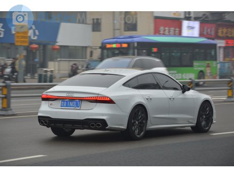 "鲁A·1N0L1" photos Audi A7. China